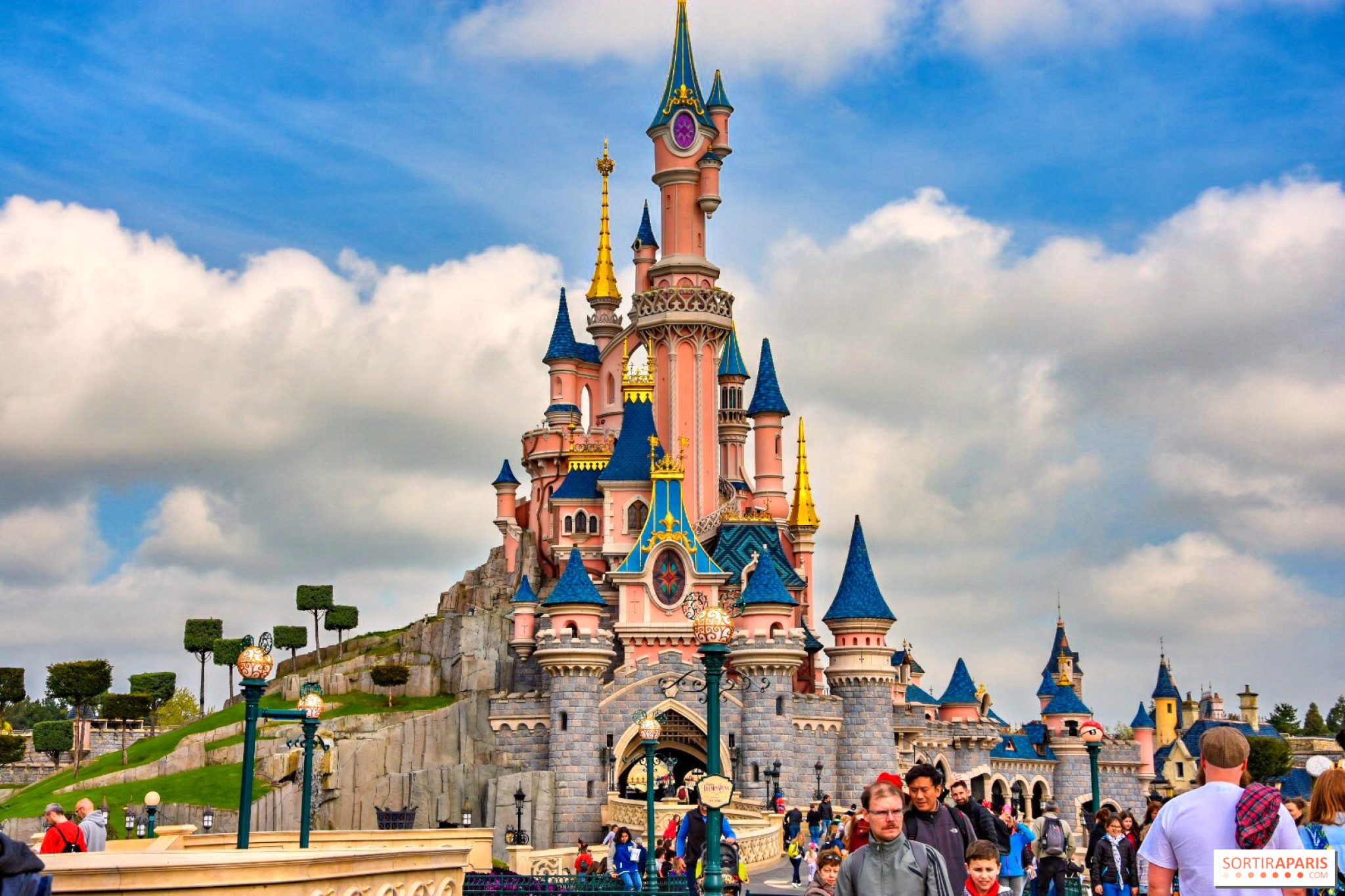 Les Attractions Phares du Parc Asterix - Les Parcs d'Attractions